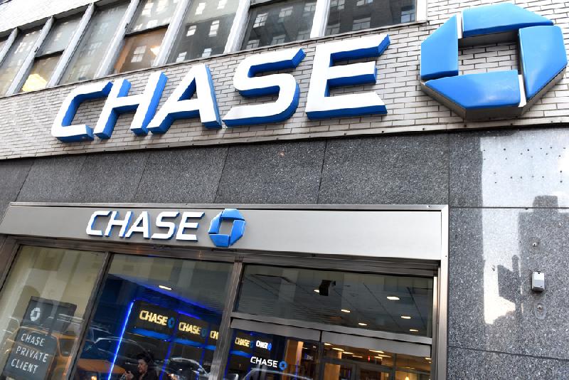 Chase Bank’s ‘Glitch’ Turns Sour: Over Drawn/Negative Balances – Parlay